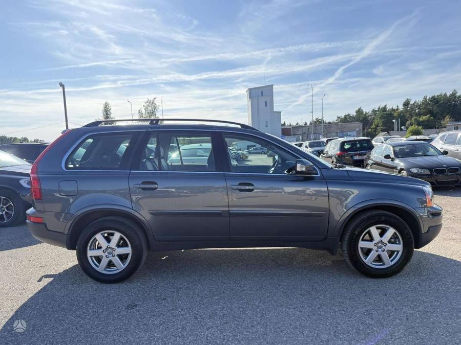 Pelēks Volvo XC90 2008 Utena, ar dzinēja tilpumu 2.40 L un nobraukumu 239 tūkst. km par 6950 €, foto 7 vietnē AUTOMOTO.COM.LV