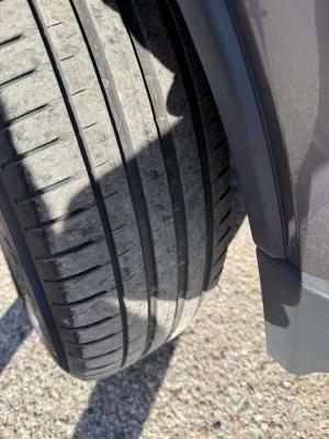 Pelēks Volvo XC90 2008 Utena, ar dzinēja tilpumu 2.40 L un nobraukumu 239 tūkst. km par 6950 €, foto 12 vietnē AUTOMOTO.COM.LV
