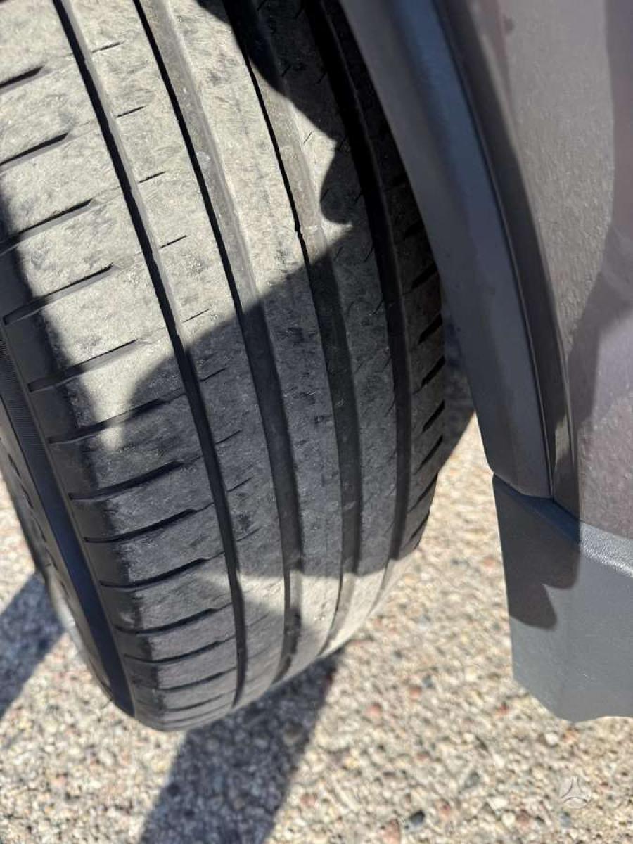 Pelēks Volvo XC90 2008 Utena, ar dzinēja tilpumu 2.40 L un nobraukumu 239 tūkst. km par 6950 €, foto 12 vietnē AUTOMOTO.COM.LV