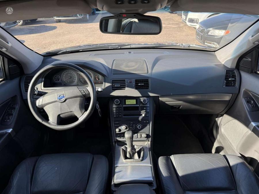 Pelēks Volvo XC90 2008 Utena, ar dzinēja tilpumu 2.40 L un nobraukumu 239 tūkst. km par 6950 €, foto 14 vietnē AUTOMOTO.COM.LV