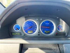 Pelēks Volvo XC90 2008 Rīga, ar dzinēja tilpumu 2.40 L un nobraukumu 343 tūkst. km par 5900 €, foto 8 vietnē AUTOMOTO.COM.LV