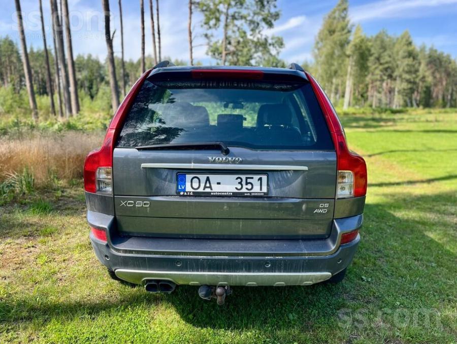 Pelēks Volvo XC90 2008 Rīga, ar dzinēja tilpumu 2.40 L un nobraukumu 343 tūkst. km par 5900 €, foto 15 vietnē AUTOMOTO.COM.LV