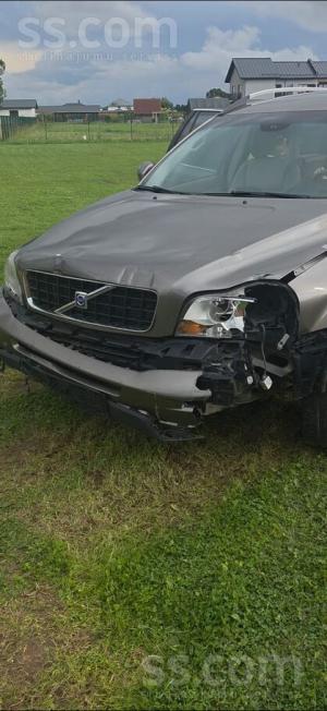 Pelēks Volvo XC90 2008 Rīga, ar dzinēja tilpumu 2.40 L un nobraukumu 400 tūkst. km par 2000 €, foto 3 vietnē AUTOMOTO.COM.LV