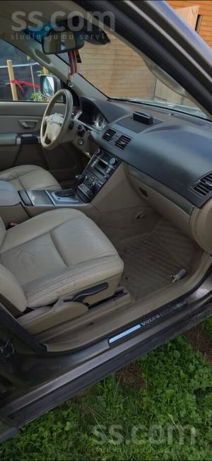 Pelēks Volvo XC90 2008 Rīga, ar dzinēja tilpumu 2.40 L un nobraukumu 400 tūkst. km par 2000 €, foto 5 vietnē AUTOMOTO.COM.LV