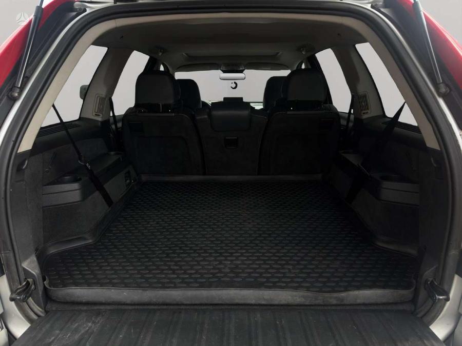 Pelēks Volvo XC90 2008 Klaipėda, ar dzinēja tilpumu 3.20 L un nobraukumu 211 tūkst. km par 5999 €, foto 12 vietnē AUTOMOTO.COM.LV