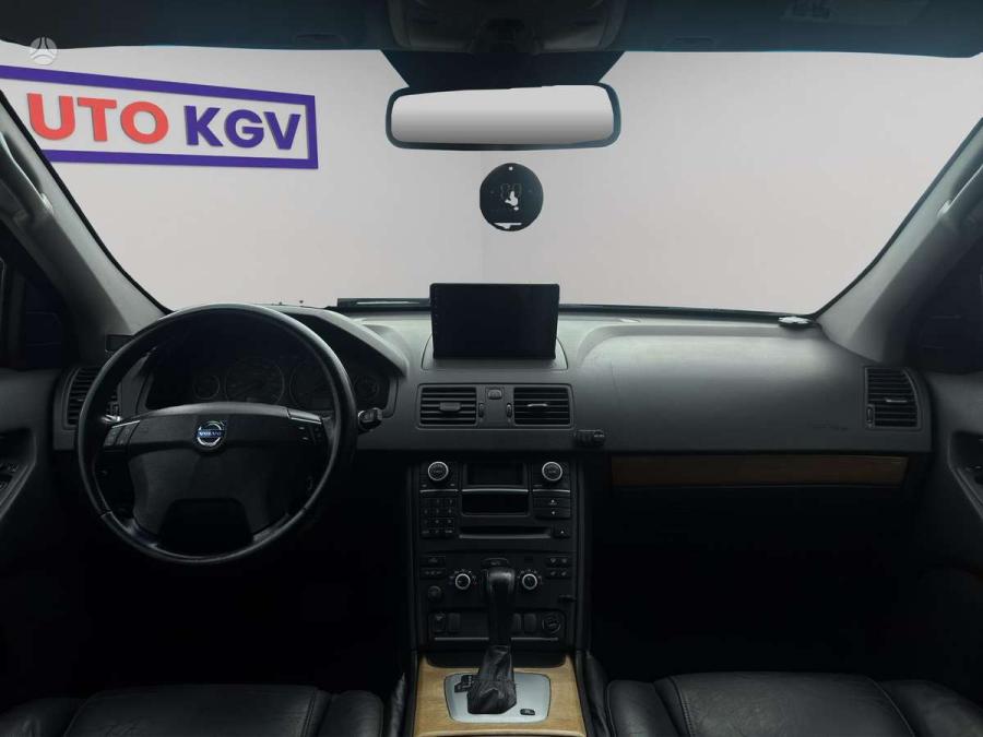 Pelēks Volvo XC90 2008 Klaipėda, ar dzinēja tilpumu 3.20 L un nobraukumu 211 tūkst. km par 5999 €, foto 14 vietnē AUTOMOTO.COM.LV