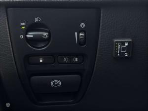 Pelēks Volvo XC90 2008 Klaipėda, ar dzinēja tilpumu 3.20 L un nobraukumu 211 tūkst. km par 5999 €, foto 20 vietnē AUTOMOTO.COM.LV