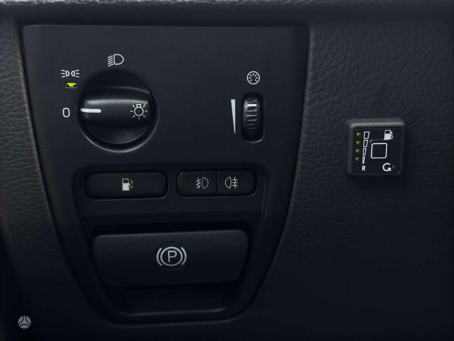 Pelēks Volvo XC90 2008 Klaipėda, ar dzinēja tilpumu 3.20 L un nobraukumu 211 tūkst. km par 5999 €, foto 20 vietnē AUTOMOTO.COM.LV