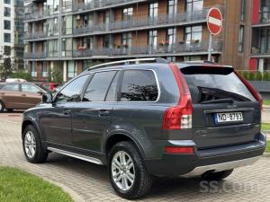 Grey Volvo XC90 2008 in Riga, with an engine capacity of 2.40 L and mileage of 299 thousand km for 4990 €, photo 5 on AUTOMOTO.COM.LV