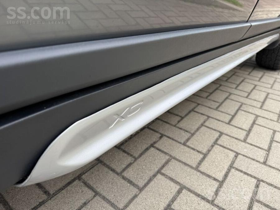 Grey Volvo XC90 2008 in Riga, with an engine capacity of 2.40 L and mileage of 299 thousand km for 4990 €, photo 8 on AUTOMOTO.COM.LV