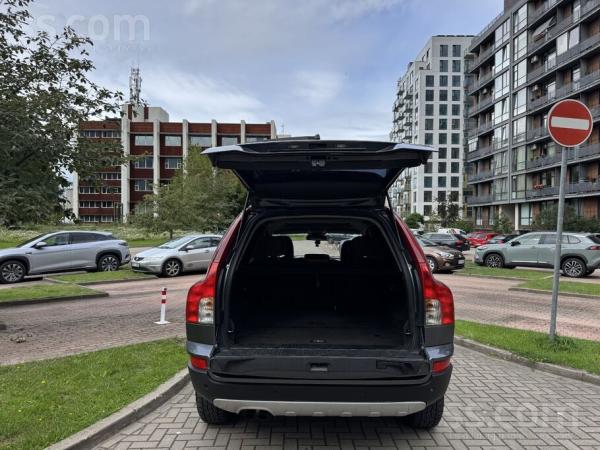 Pelēks Volvo XC90 2008 Rīga, ar dzinēja tilpumu 2.40 L un nobraukumu 299 tūkst. km par 4990 €, foto 8 vietnē AUTOMOTO.COM.LV