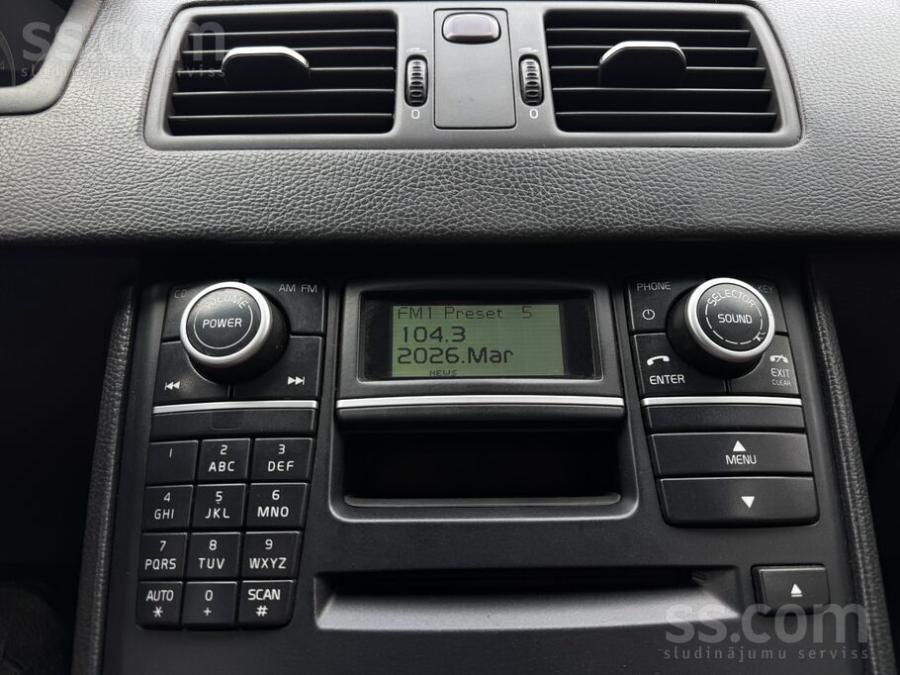Grey Volvo XC90 2008 in Riga, with an engine capacity of 2.40 L and mileage of 299 thousand km for 4990 €, photo 18 on AUTOMOTO.COM.LV