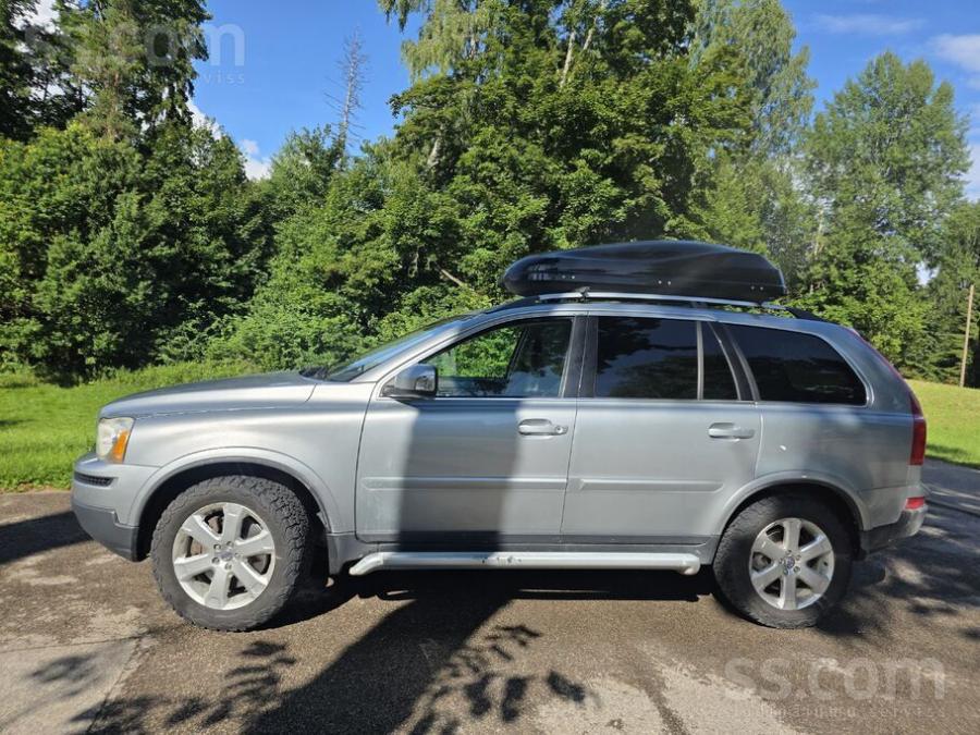 Grey Volvo XC90 2008 in Cesis, with an engine capacity of 2.40 L and mileage of 279 thousand km for 6250 €, photo 3 on AUTOMOTO.COM.LV