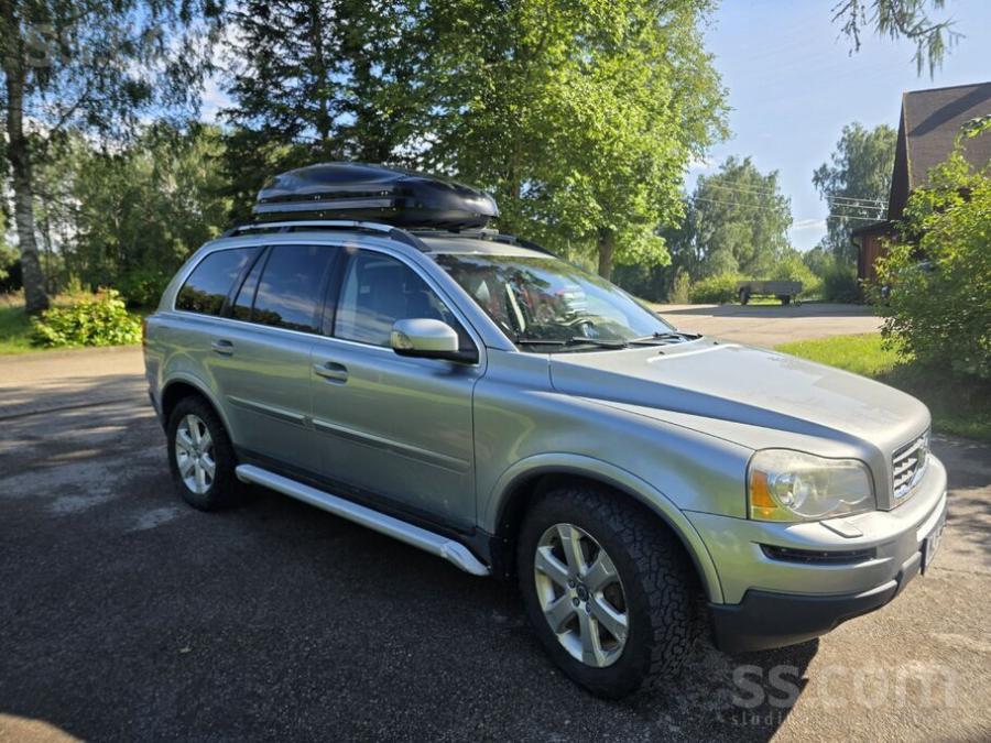 Grey Volvo XC90 2008 in Cesis, with an engine capacity of 2.40 L and mileage of 279 thousand km for 6250 €, photo 4 on AUTOMOTO.COM.LV