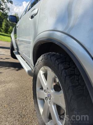 Grey Volvo XC90 2008 in Cesis, with an engine capacity of 2.40 L and mileage of 279 thousand km for 6250 €, photo 7 on AUTOMOTO.COM.LV
