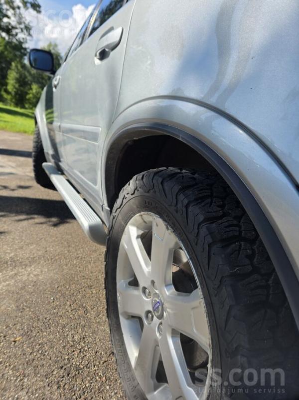 Pelēks Volvo XC90 2008 Cēsis, ar dzinēja tilpumu 2.40 L un nobraukumu 279 tūkst. km par 6250 €, foto 6 vietnē AUTOMOTO.COM.LV