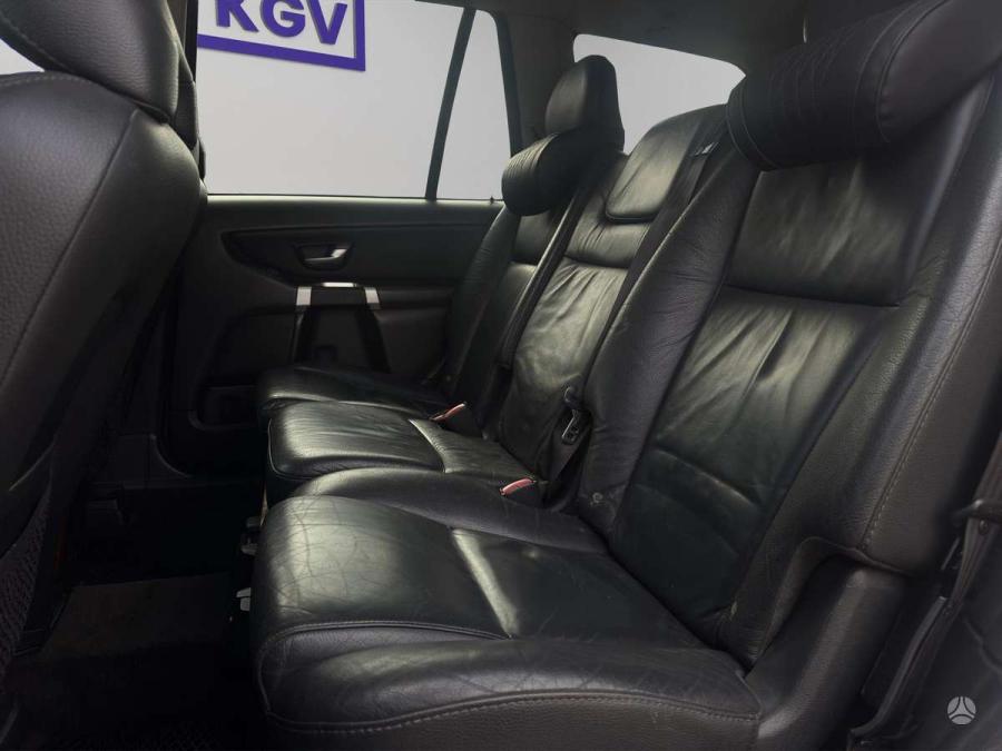 Grey Volvo XC90 2008 in Klaipeda, with an engine capacity of 3.20 L and mileage of 211 thousand km for 5999 €, photo 13 on AUTOMOTO.COM.LV