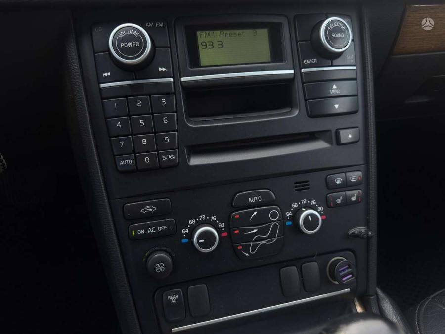 Grey Volvo XC90 2008 in Klaipeda, with an engine capacity of 3.20 L and mileage of 211 thousand km for 5999 €, photo 18 on AUTOMOTO.COM.LV