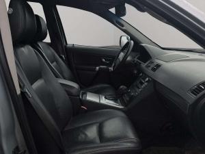 Grey Volvo XC90 2008 in Vilnius, with an engine capacity of 2.40 L and mileage of 369 thousand km for 5999 €, photo 8 on AUTOMOTO.COM.LV