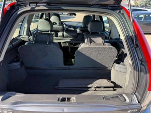 Grey Volvo XC90 2008 in Utena, with an engine capacity of 2.40 L and mileage of 239 thousand km for 6950 €, photo 11 on AUTOMOTO.COM.LV