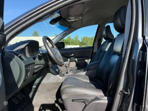 Grey Volvo XC90 2008 in Utena, with an engine capacity of 2.40 L and mileage of 239 thousand km for 6950 €, photo 16 on AUTOMOTO.COM.LV