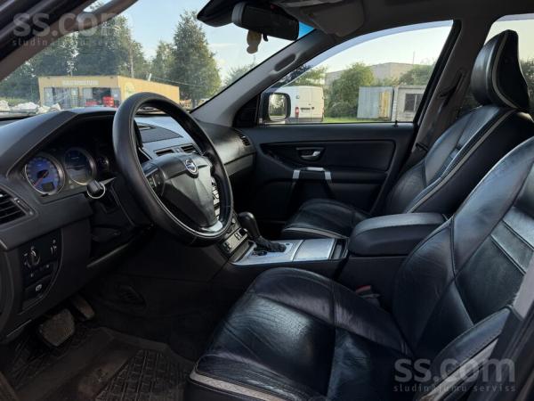 Pelēks Volvo XC90 2008 Ogre, ar dzinēja tilpumu 2.40 L un nobraukumu 271 tūkst. km par 5100 €, foto 11 vietnē AUTOMOTO.COM.LV