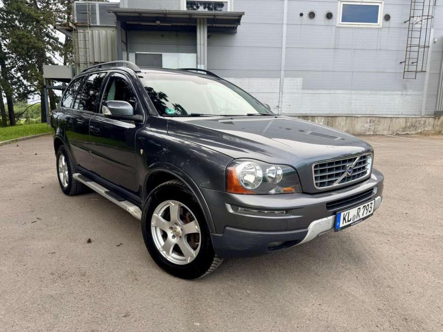 Grey Volvo XC90 2008 in Vilnius, with an engine capacity of 2.40 L and mileage of 281 thousand km for 6690 €, photo 3 on AUTOMOTO.COM.LV