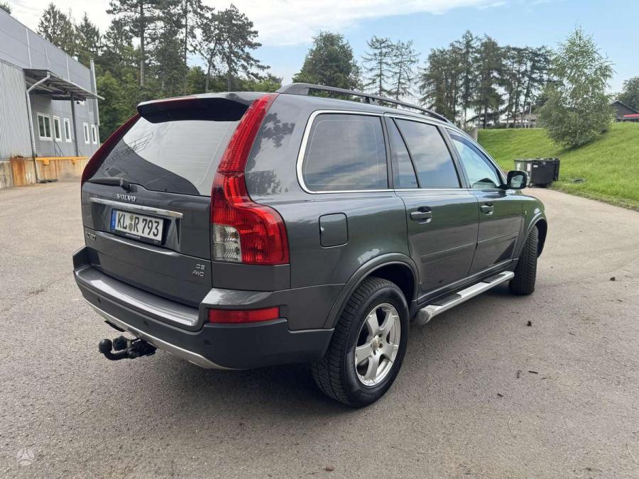 Grey Volvo XC90 2008 in Vilnius, with an engine capacity of 2.40 L and mileage of 281 thousand km for 6690 €, photo 5 on AUTOMOTO.COM.LV