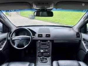 Grey Volvo XC90 2008 in Vilnius, with an engine capacity of 2.40 L and mileage of 281 thousand km for 6690 €, photo 9 on AUTOMOTO.COM.LV