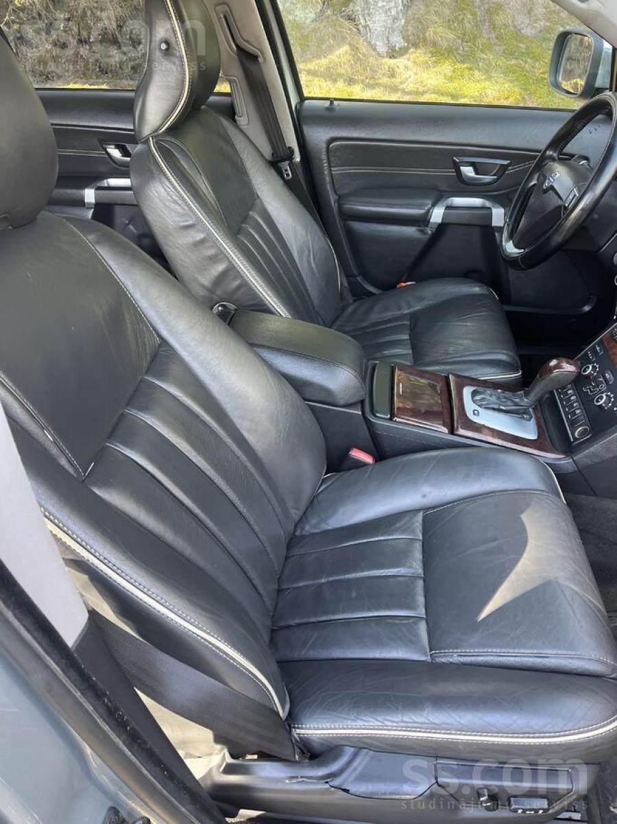 Pelēks Volvo XC90 2008 Jelgava, ar dzinēja tilpumu 2.40 L un nobraukumu 430 tūkst. km par 6320 €, foto 10 vietnē AUTOMOTO.COM.LV