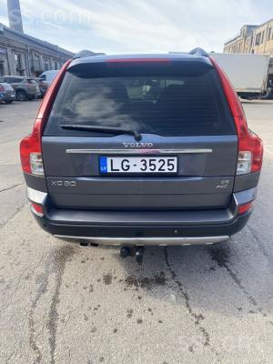 Grey Volvo XC90 2008 in Riga, with an engine capacity of 2.40 L and mileage of 402 thousand km for 4400 €, photo 4 on AUTOMOTO.COM.LV