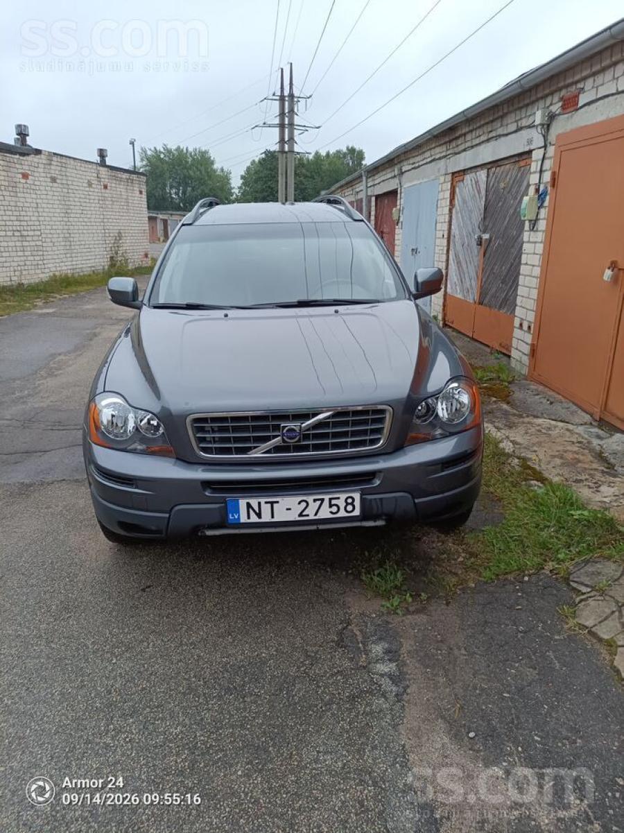 Grey Volvo XC90 2008 in Riga, with an engine capacity of 2.40 L and mileage of 264 thousand km for 6000 €, photo 1 on AUTOMOTO.COM.LV