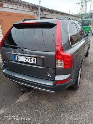 Grey Volvo XC90 2008 in Riga, with an engine capacity of 2.40 L and mileage of 264 thousand km for 6000 €, photo 3 on AUTOMOTO.COM.LV