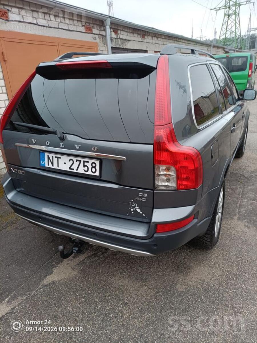 Grey Volvo XC90 2008 in Riga, with an engine capacity of 2.40 L and mileage of 264 thousand km for 6000 €, photo 3 on AUTOMOTO.COM.LV