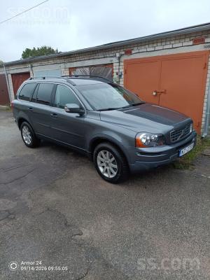 Grey Volvo XC90 2008 in Riga, with an engine capacity of 2.40 L and mileage of 264 thousand km for 6000 €, photo 4 on AUTOMOTO.COM.LV