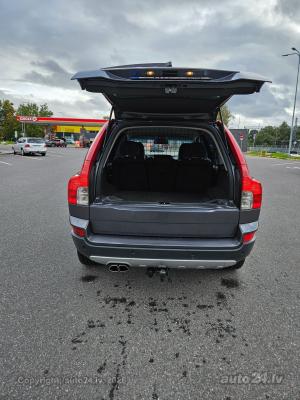 Pelēks Volvo XC90 2008 Tallina, ar dzinēja tilpumu 2.40 L un nobraukumu 340 tūkst. km par 4990 €, foto 9 vietnē AUTOMOTO.COM.LV