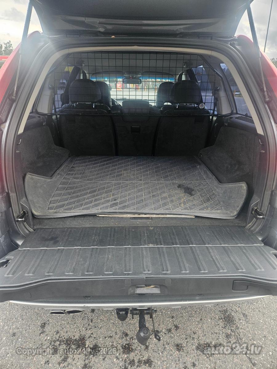 Pelēks Volvo XC90 2008 Tallina, ar dzinēja tilpumu 2.40 L un nobraukumu 340 tūkst. km par 4990 €, foto 10 vietnē AUTOMOTO.COM.LV