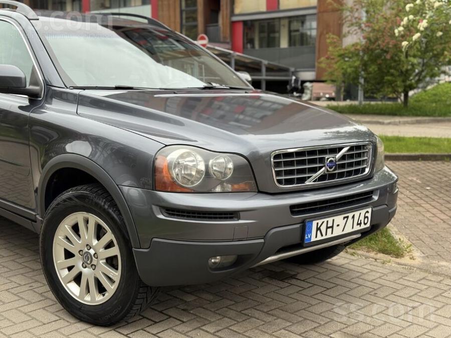 Pelēks Volvo XC90 2008 Rīga, ar dzinēja tilpumu 2.40 L un nobraukumu 364 tūkst. km par 4990 €, foto 3 vietnē AUTOMOTO.COM.LV