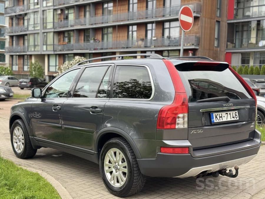 Pelēks Volvo XC90 2008 Rīga, ar dzinēja tilpumu 2.40 L un nobraukumu 364 tūkst. km par 4990 €, foto 4 vietnē AUTOMOTO.COM.LV