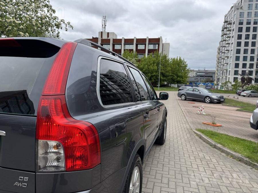 Pelēks Volvo XC90 2008 Rīga, ar dzinēja tilpumu 2.40 L un nobraukumu 364 tūkst. km par 4990 €, foto 8 vietnē AUTOMOTO.COM.LV