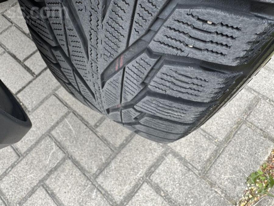 Pelēks Volvo XC90 2008 Rīga, ar dzinēja tilpumu 2.40 L un nobraukumu 364 tūkst. km par 4990 €, foto 14 vietnē AUTOMOTO.COM.LV