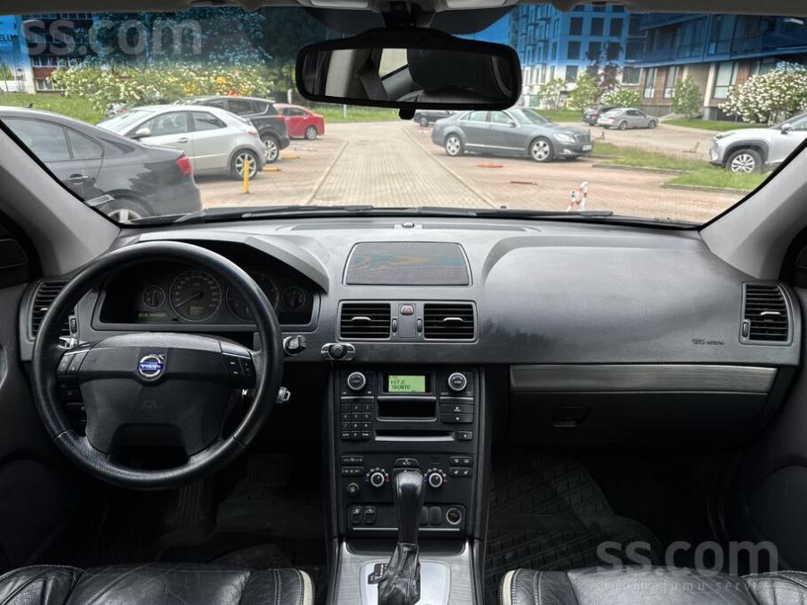 Pelēks Volvo XC90 2008 Rīga, ar dzinēja tilpumu 2.40 L un nobraukumu 364 tūkst. km par 4990 €, foto 15 vietnē AUTOMOTO.COM.LV