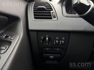 Pelēks Volvo XC90 2008 Rīga, ar dzinēja tilpumu 2.40 L un nobraukumu 364 tūkst. km par 4990 €, foto 25 vietnē AUTOMOTO.COM.LV