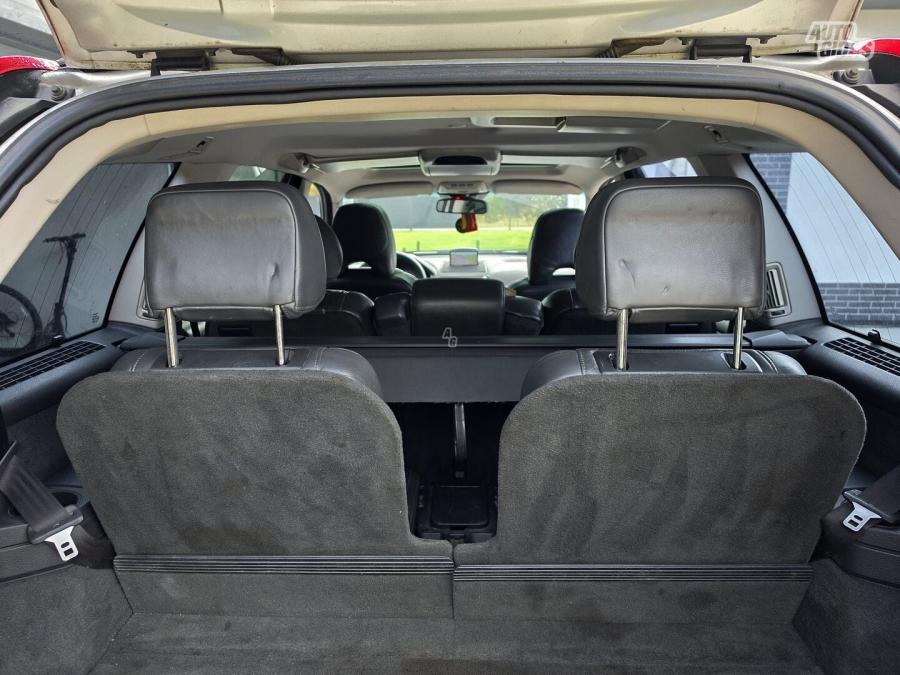 Grey Volvo XC90 2008 in Silute, with an engine capacity of 2.40 L and mileage of 370 thousand km for 4900 €, photo 17 on AUTOMOTO.COM.LV