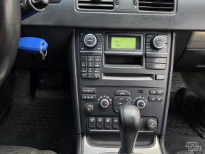Grey Volvo XC90 2008 in Silute, with an engine capacity of 2.40 L and mileage of 370 thousand km for 4900 €, photo 25 on AUTOMOTO.COM.LV
