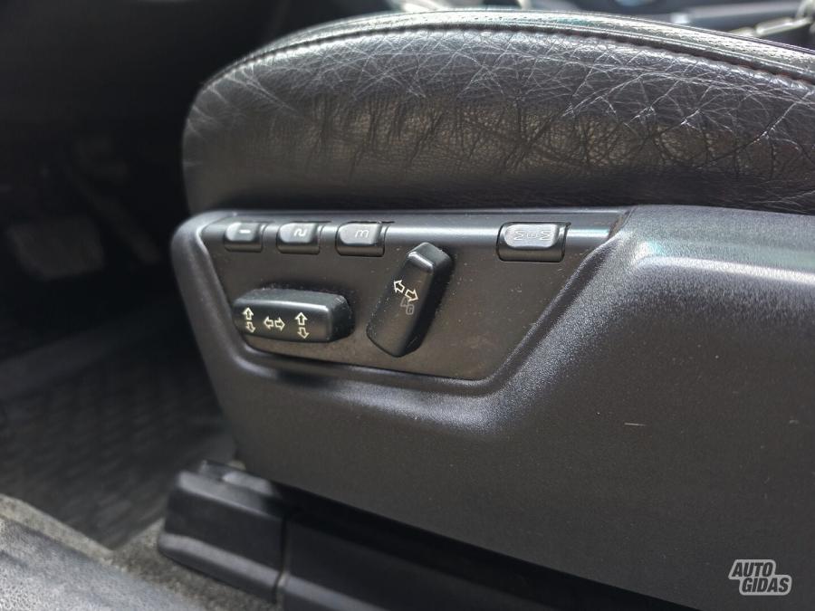 Grey Volvo XC90 2008 in Silute, with an engine capacity of 2.40 L and mileage of 370 thousand km for 4900 €, photo 27 on AUTOMOTO.COM.LV