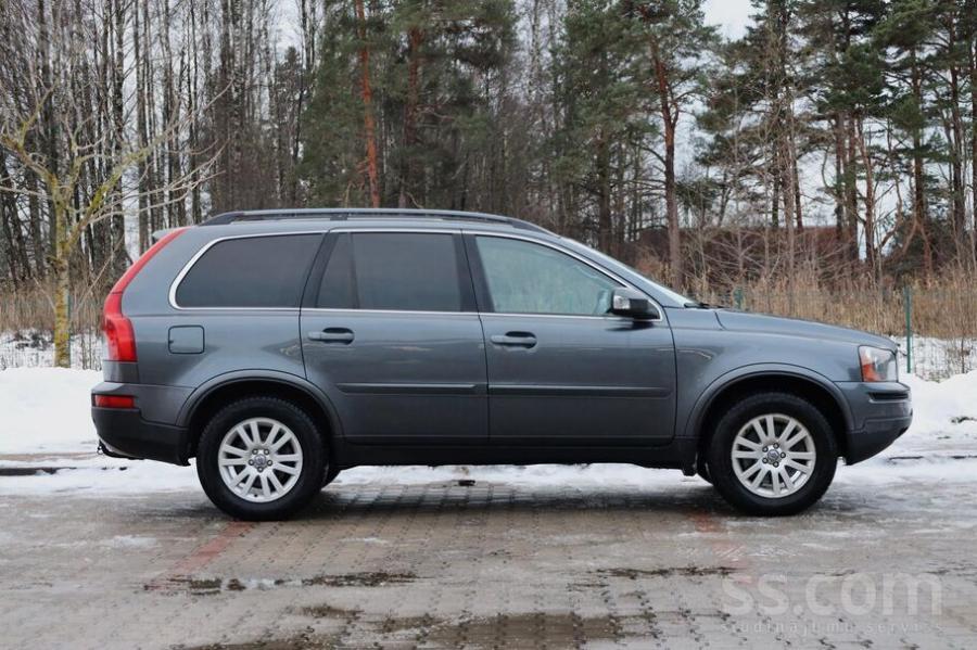 Pelēks Volvo XC90 2009 Rīga, ar dzinēja tilpumu 2.40 L un nobraukumu 0 tūkst. km par 12900 €, foto 3 vietnē AUTOMOTO.COM.LV