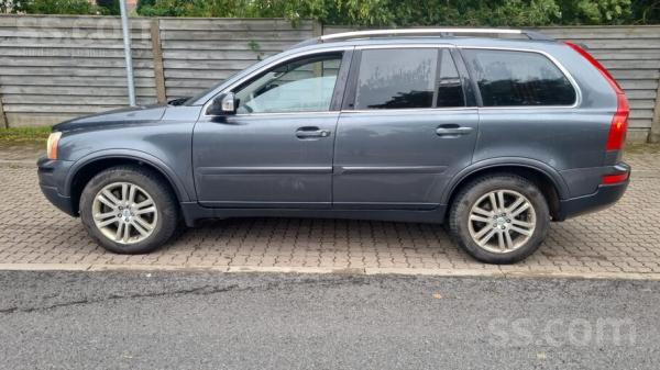 Grey Volvo XC90 2009 in Jelgava, with an engine capacity of 2.40 L and mileage of 550 thousand km for 3300 €, photo 10 on AUTOMOTO.COM.LV