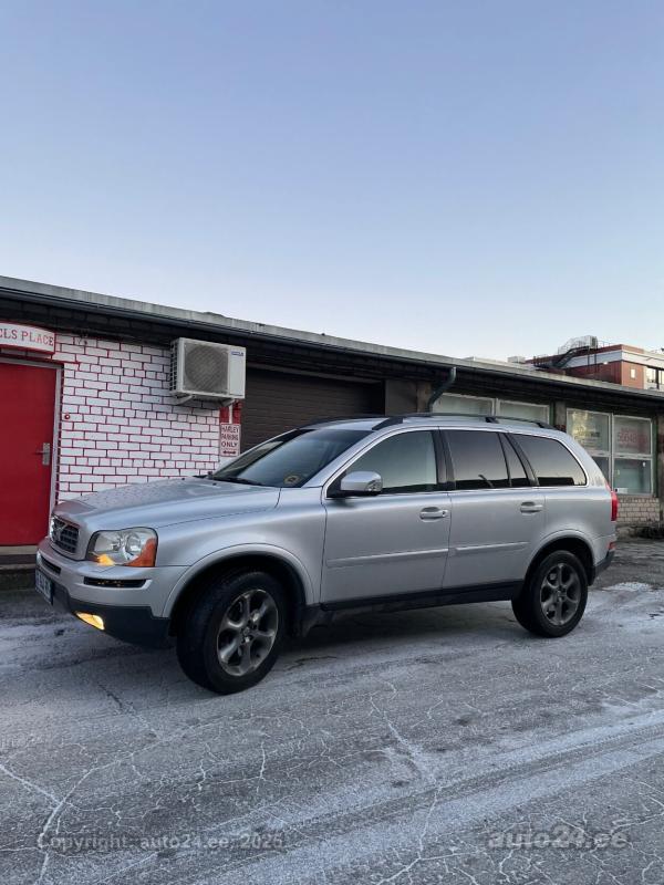 Pelēks Volvo XC90 2009 Tallina, ar dzinēja tilpumu 2.40 L un nobraukumu 325 tūkst. km par 7700 €, foto 11 vietnē AUTOMOTO.COM.LV