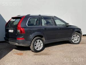 Grey Volvo XC90 2009 in Riga, with an engine capacity of 2.40 L and mileage of 363 thousand km for 6190 €, photo 3 on AUTOMOTO.COM.LV